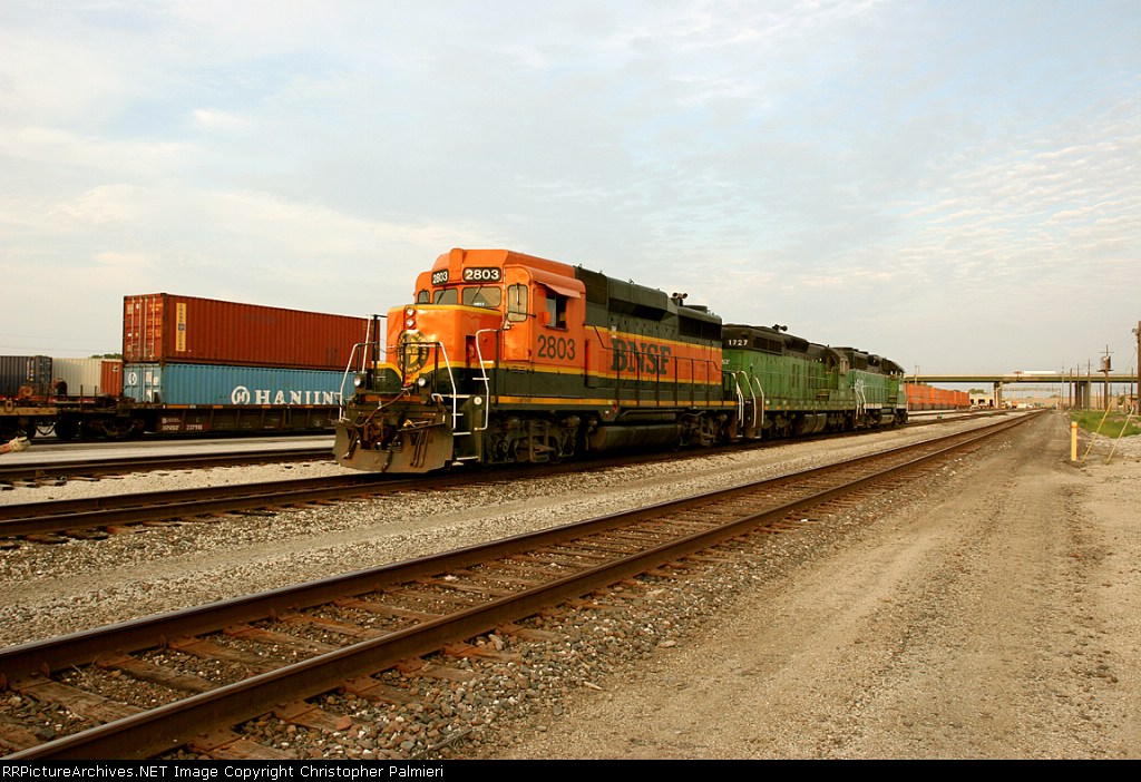 BNSF 2803, 1727, and 1512